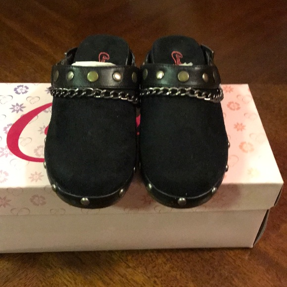 Candie's | Shoes | 235 Candies Tarah Black Faux Suede Leather Clogs ...